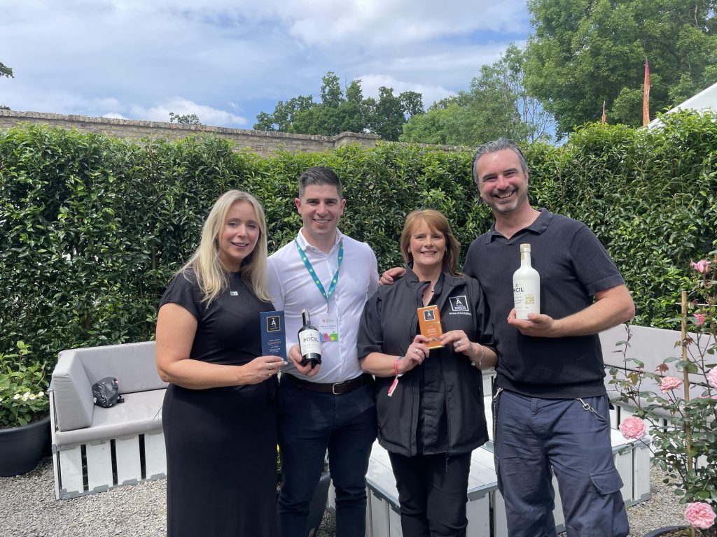 Beár Bia podcast showcases Irish pairings at Bord Bia Bloom – Drinks ...
